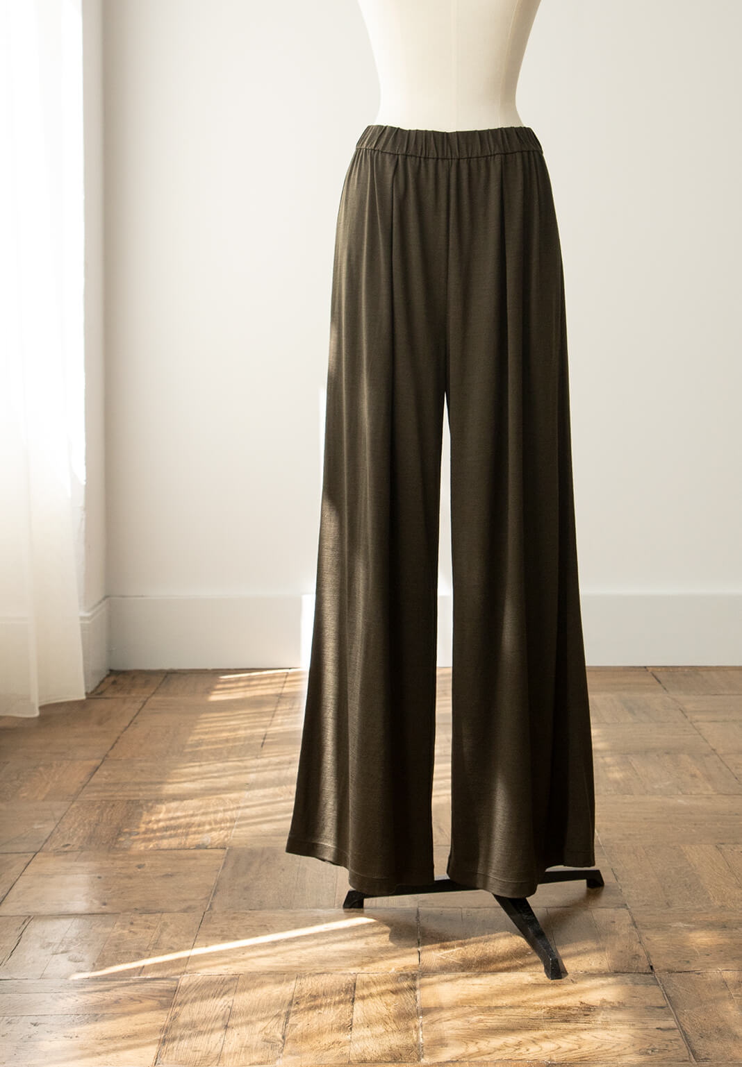 「スローダンサー」「Slow Dancer」 soutiencollar（ステンカラー） | マドリガル公式通販サイト - MADRIGAL yourline